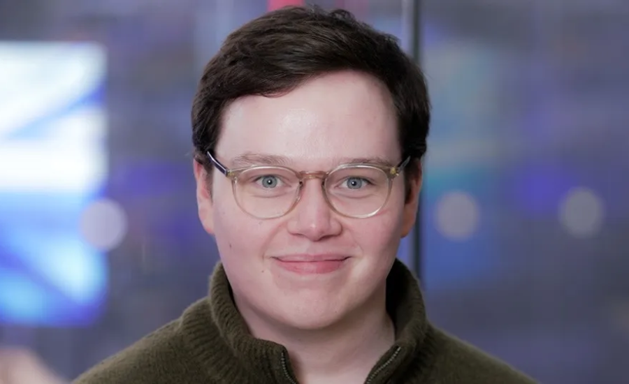 Felix Reeves News: Driving Innovation In Motoring Journalism |Pudelek